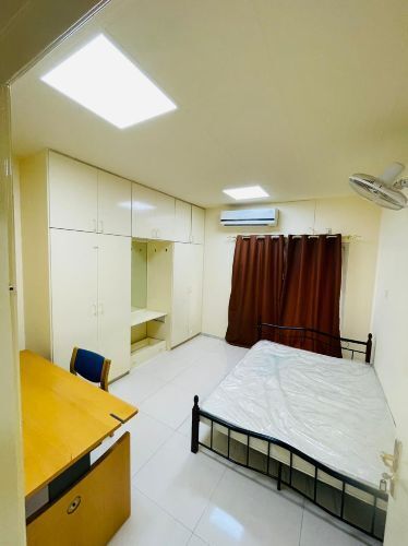 Executive bed space, partition and room for family in a prime location ...